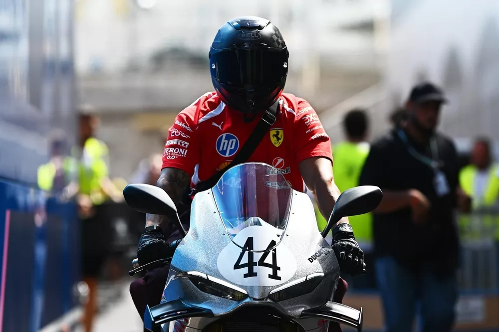 Lewis Hamilton stuns F1 fans with limited edition Ducati paddock ...
