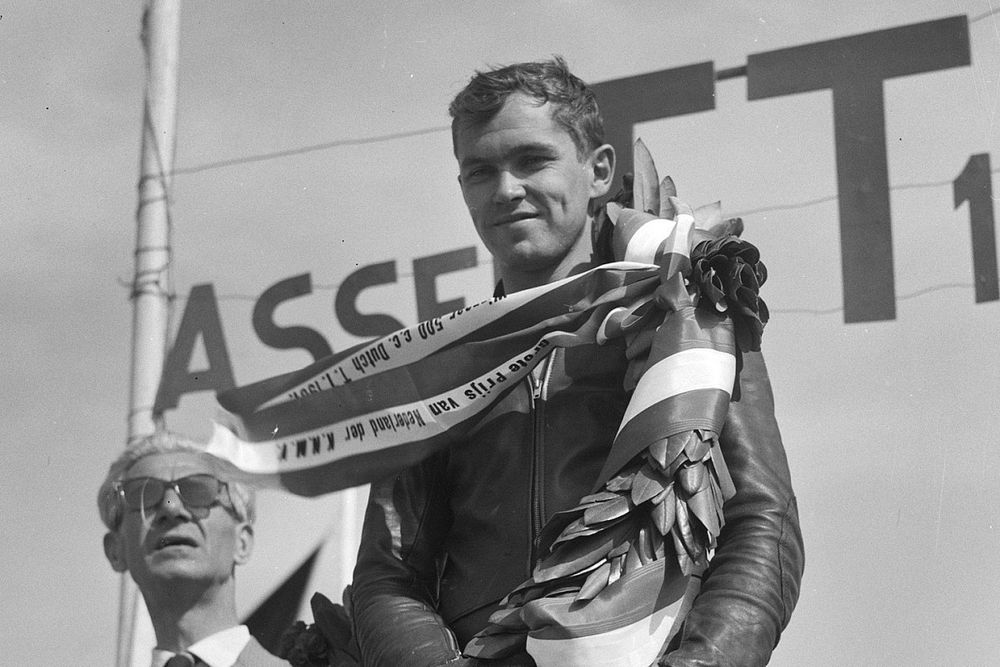 Champion moto et pilote F1 en devenir, Hocking disparaissait il y a 60 ans