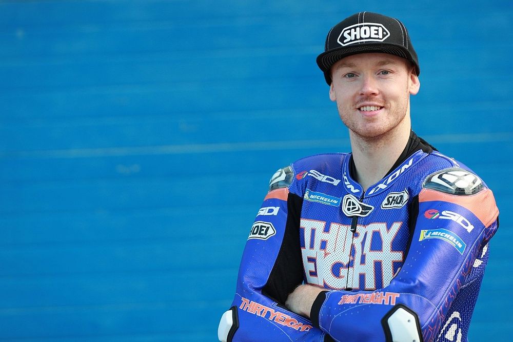 Jadi Pembalap Pengganti, Bradley Smith Debut World Supersport
