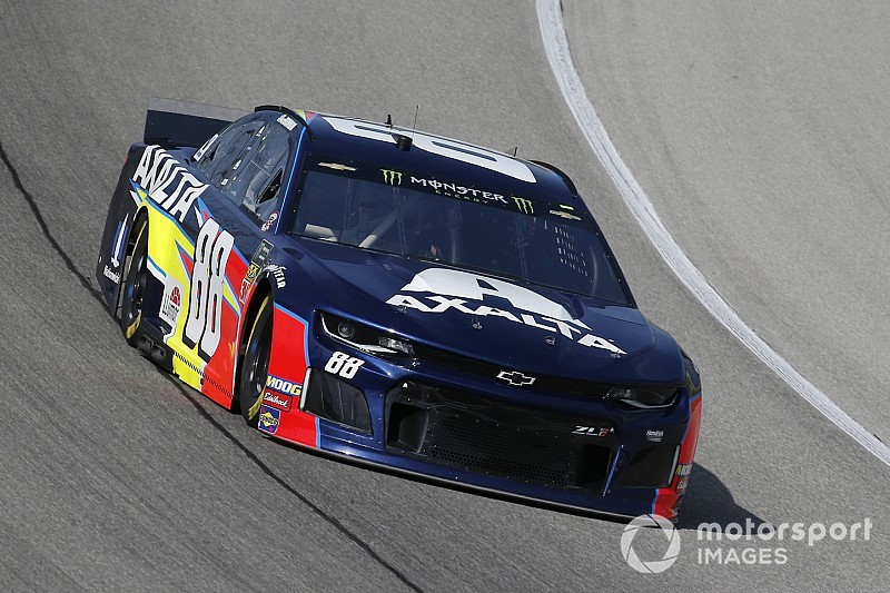 Alex Bowman bests Larson, scores first Cup win at Chicagoland
