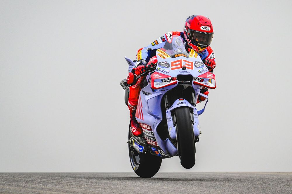 Marc Márquez opent MotoGP-weekend Portugal met snelste tijd in VT1