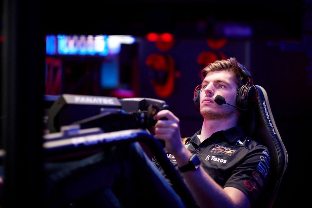 Live: Volg Max Verstappen in de iRacing 24 uur van Daytona