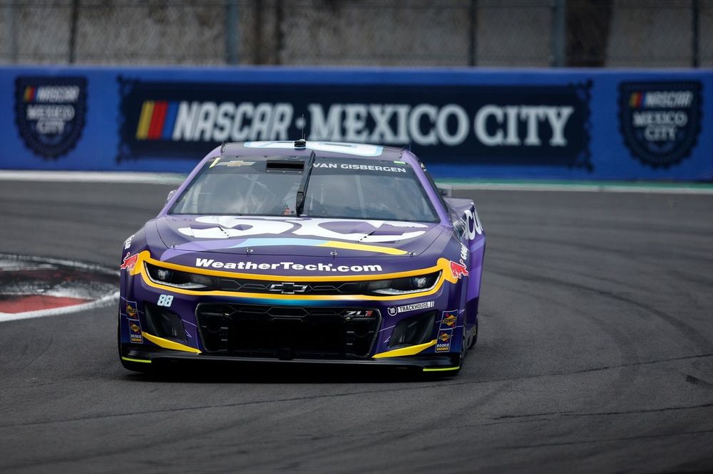 NASCAR Cup México: Van Gisbergen gana la pole, Daniel Suárez en 10°