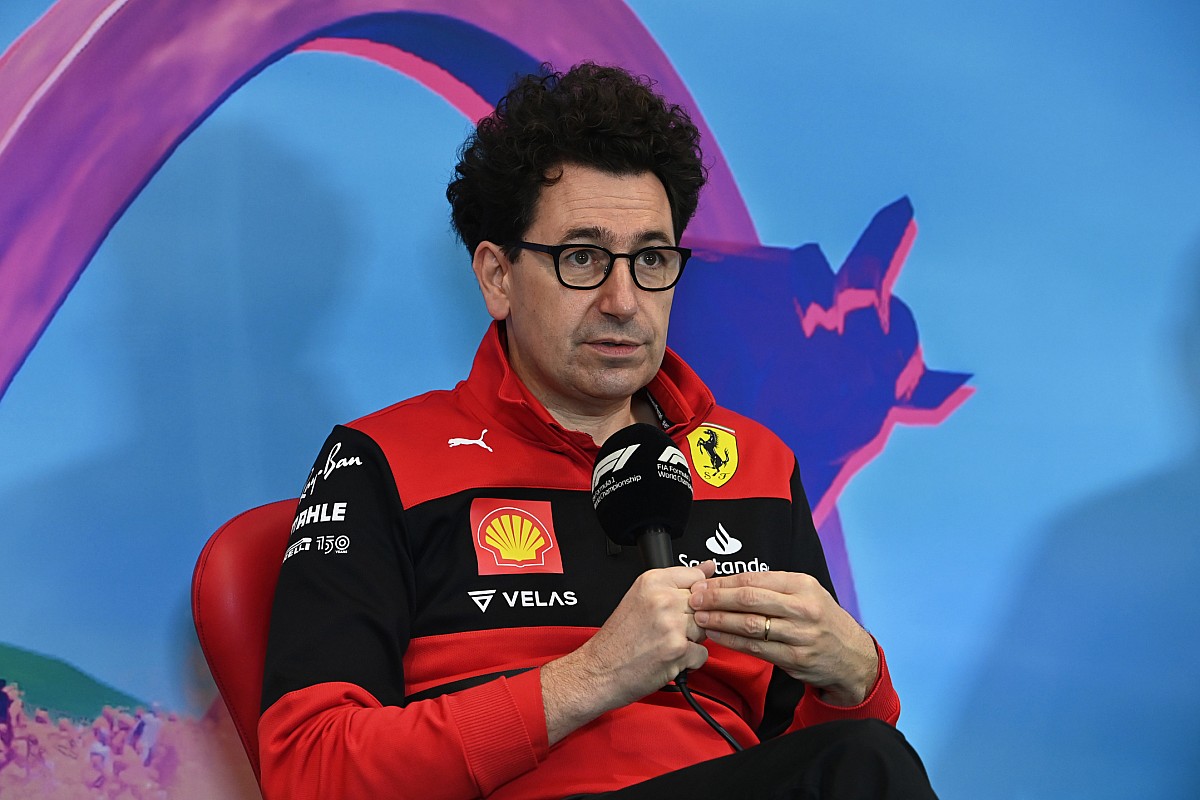 Binotto over Ferrari-tweespalt: “Erom gelachen met Leclerc”