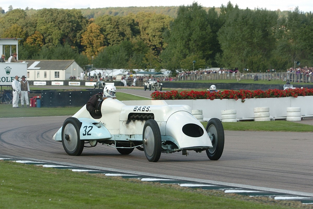 The restorer keeping a land-speed record-holder's memory alive