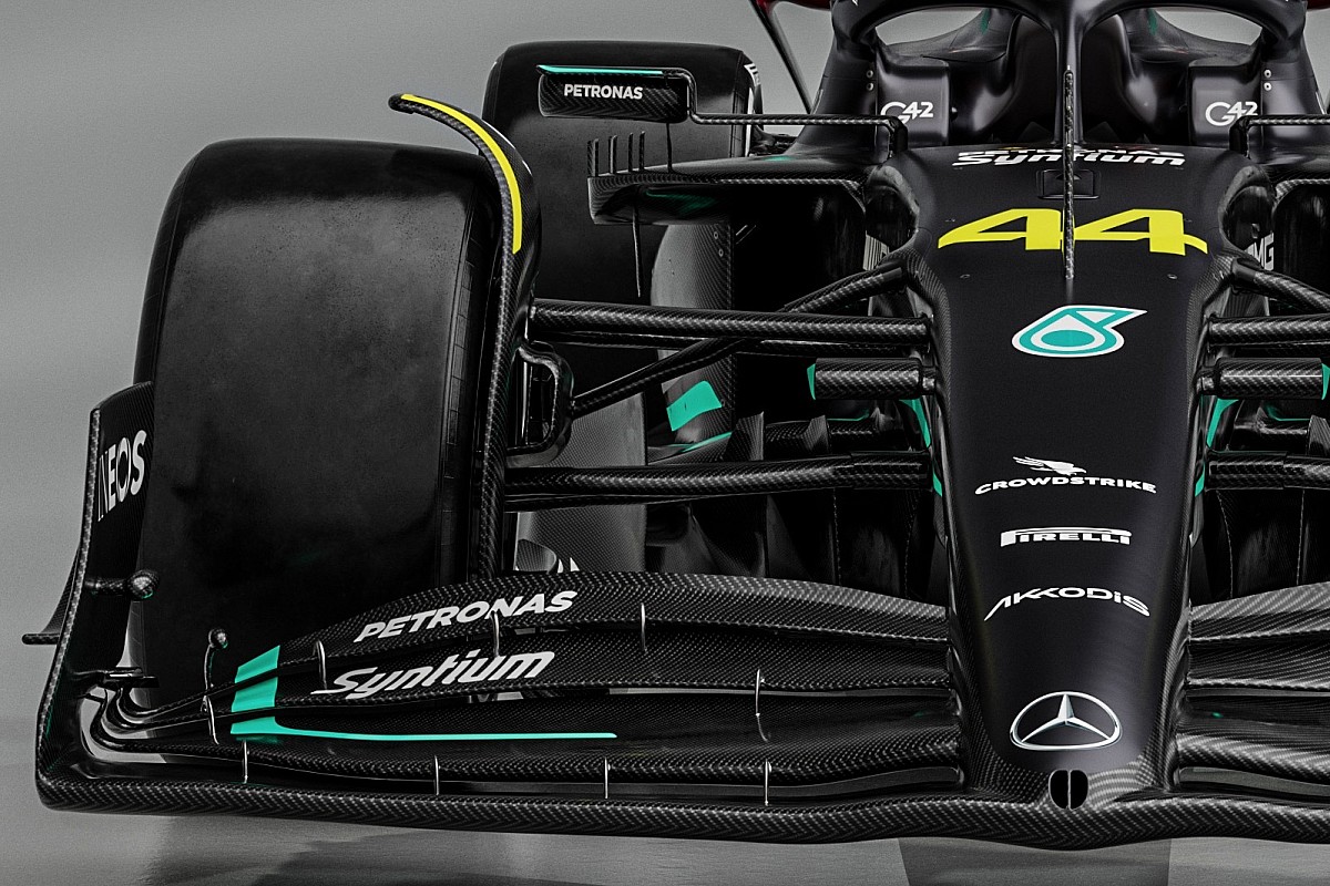 Mercedes F1 planea cambiar los pontones del W14 en 2023