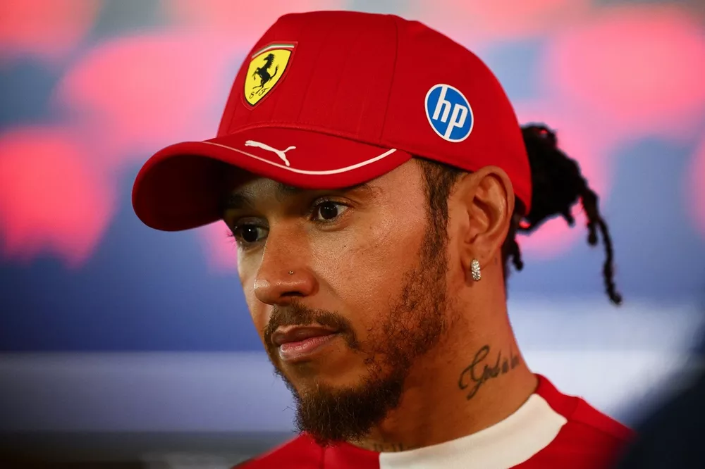 Lewis Hamilton’s priceless reaction as Max Verstappen’s Qatar win flips ...