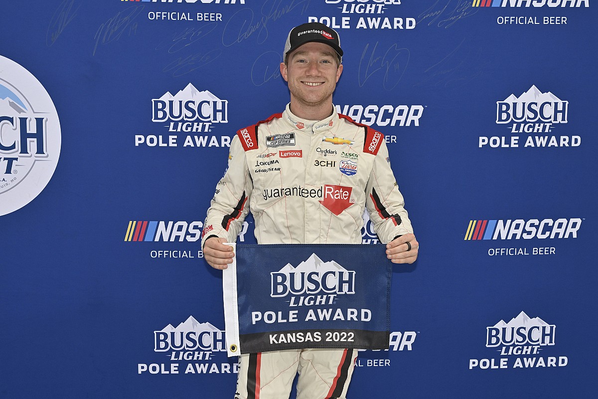 Tyler Reddick beats Logano for Cup pole at Kansas