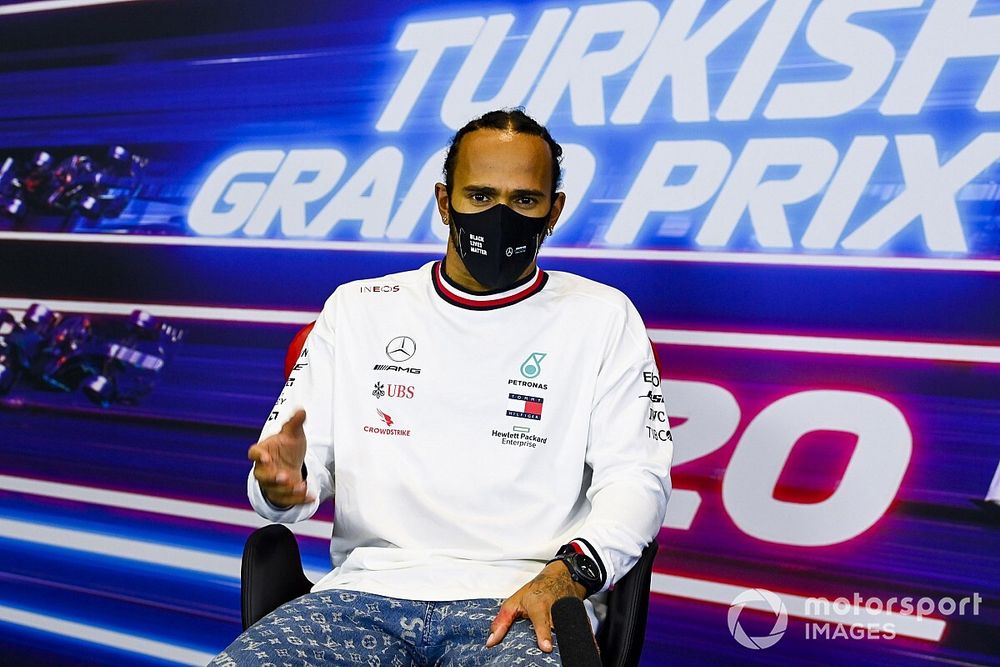 Praca zdalna Hamiltona