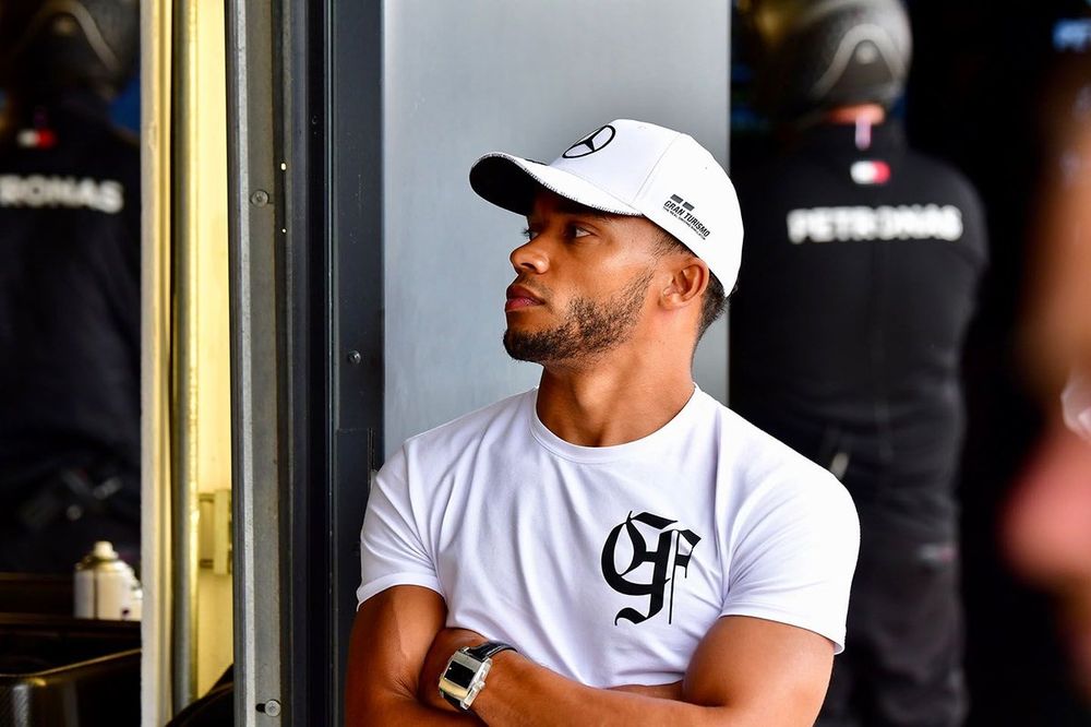 Hamilton a su hermano: "¿Puedes hablar sin que nadie te escuche?"