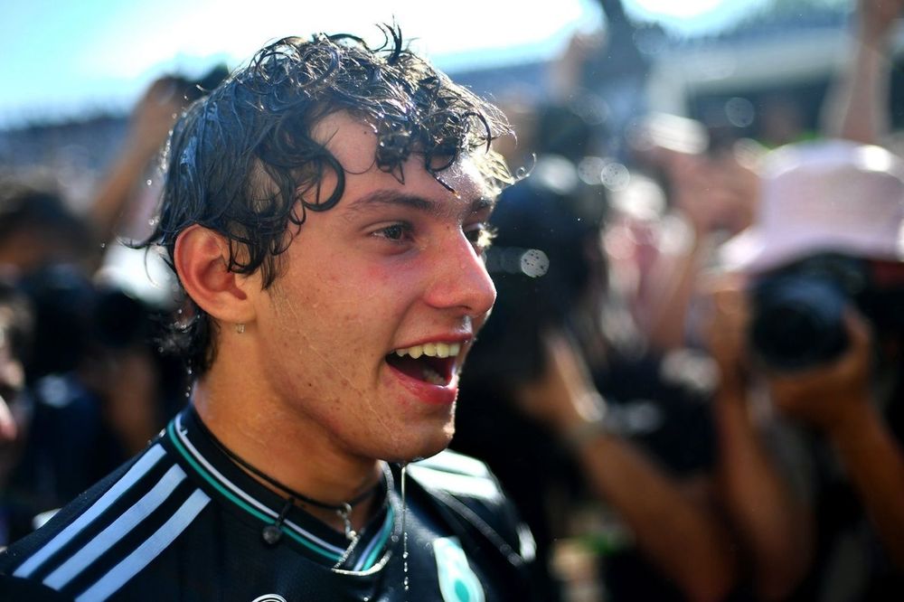 Piel de gallina para Antonelli al subir por primera vez al podio en la F1 en Canadá