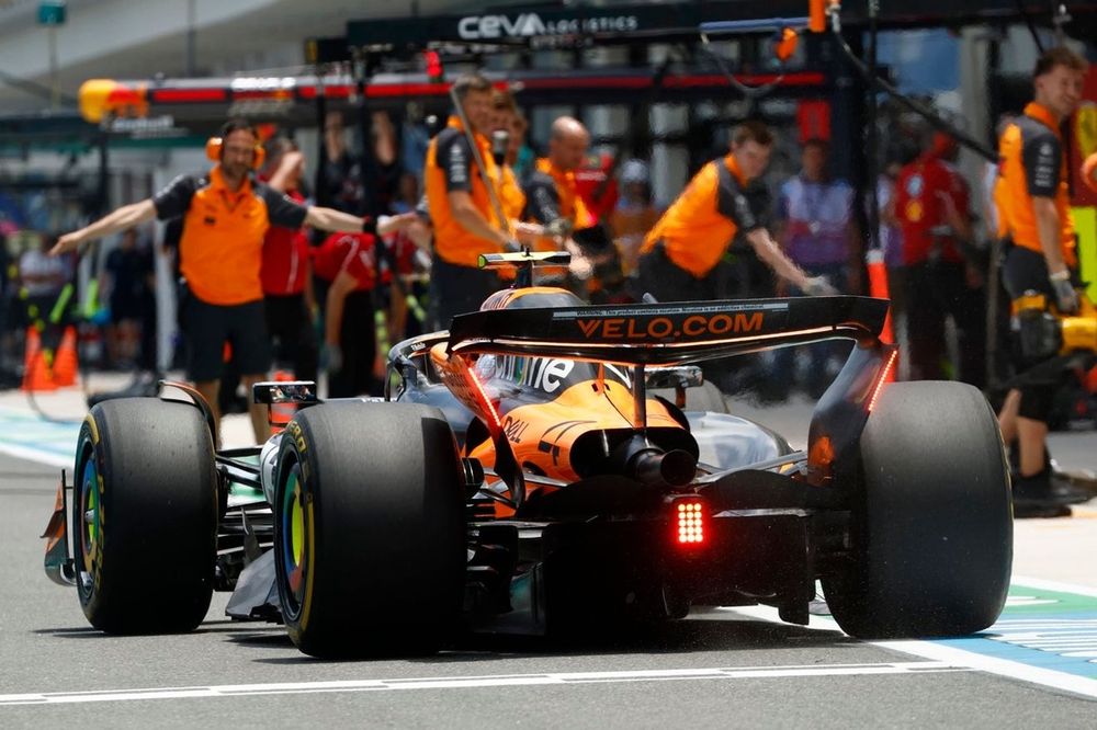 Norris ontloopt gridstraf na fout McLaren in VT1 F1 Miami
