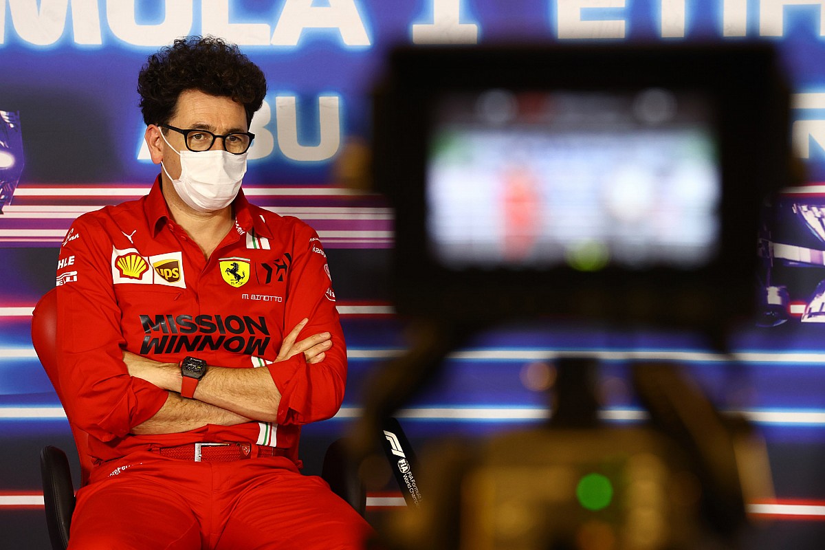 Binotto elárulta, lesz-e első számú pilótája a Ferrarinak 2022-ben