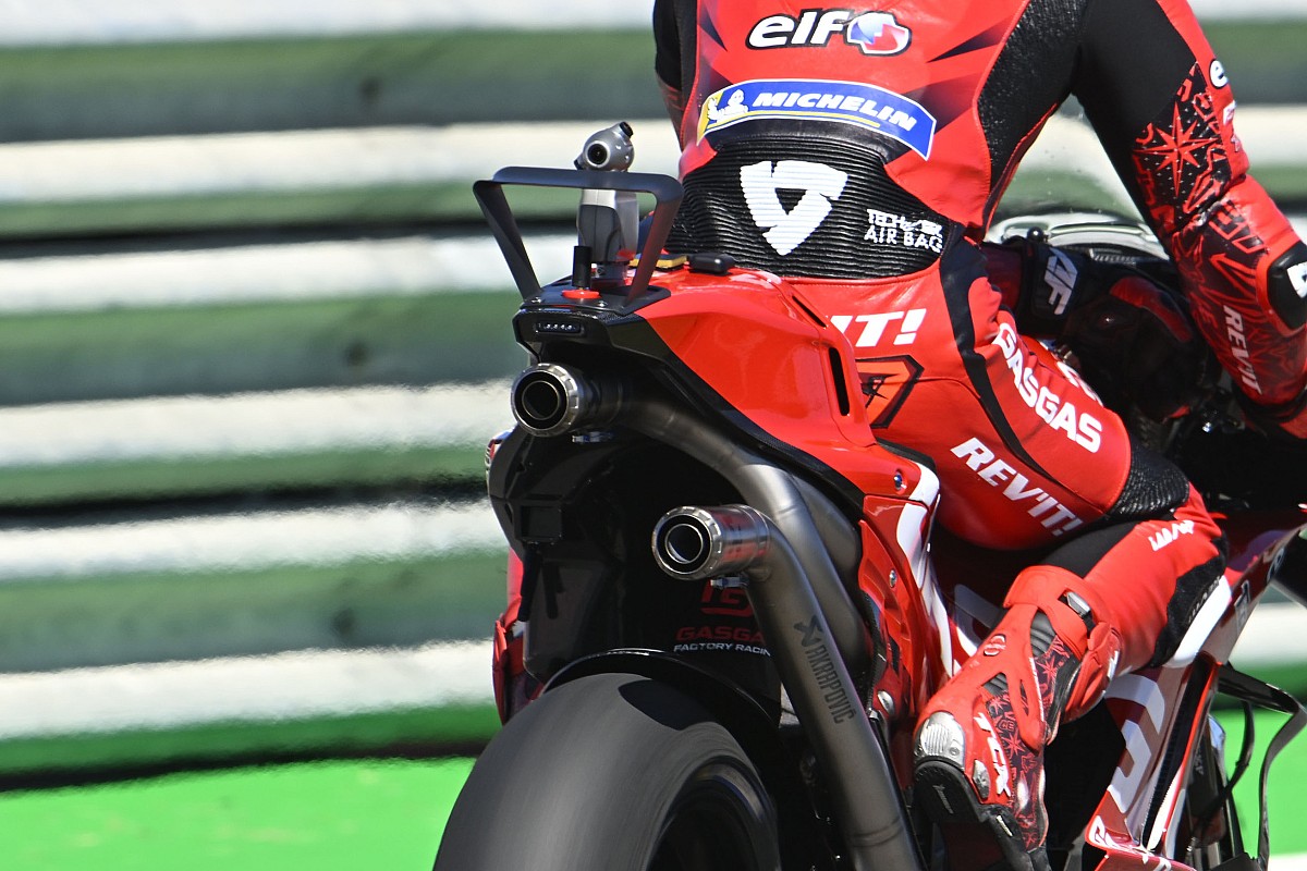 MotoGP | KTM e GasGas: ala posteriore e scarichi alti che... soffiano