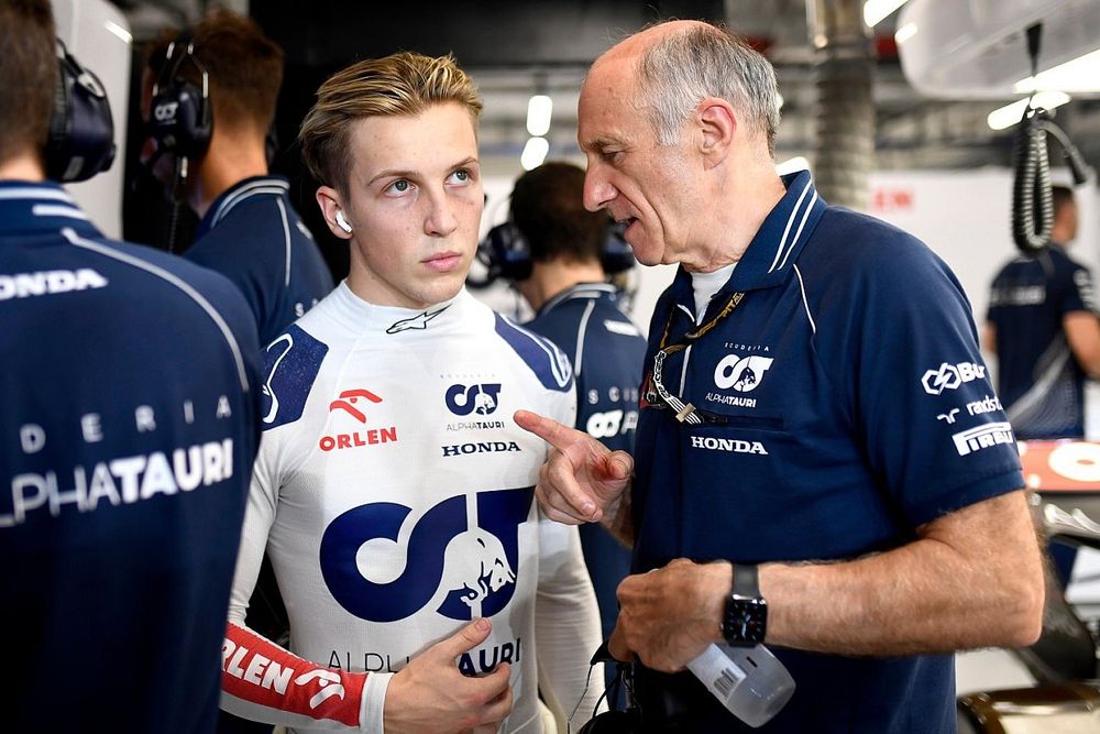 Bayer: "Tost'un Lawson hakkında şüpheleri vardı, Marko destekliyordu"