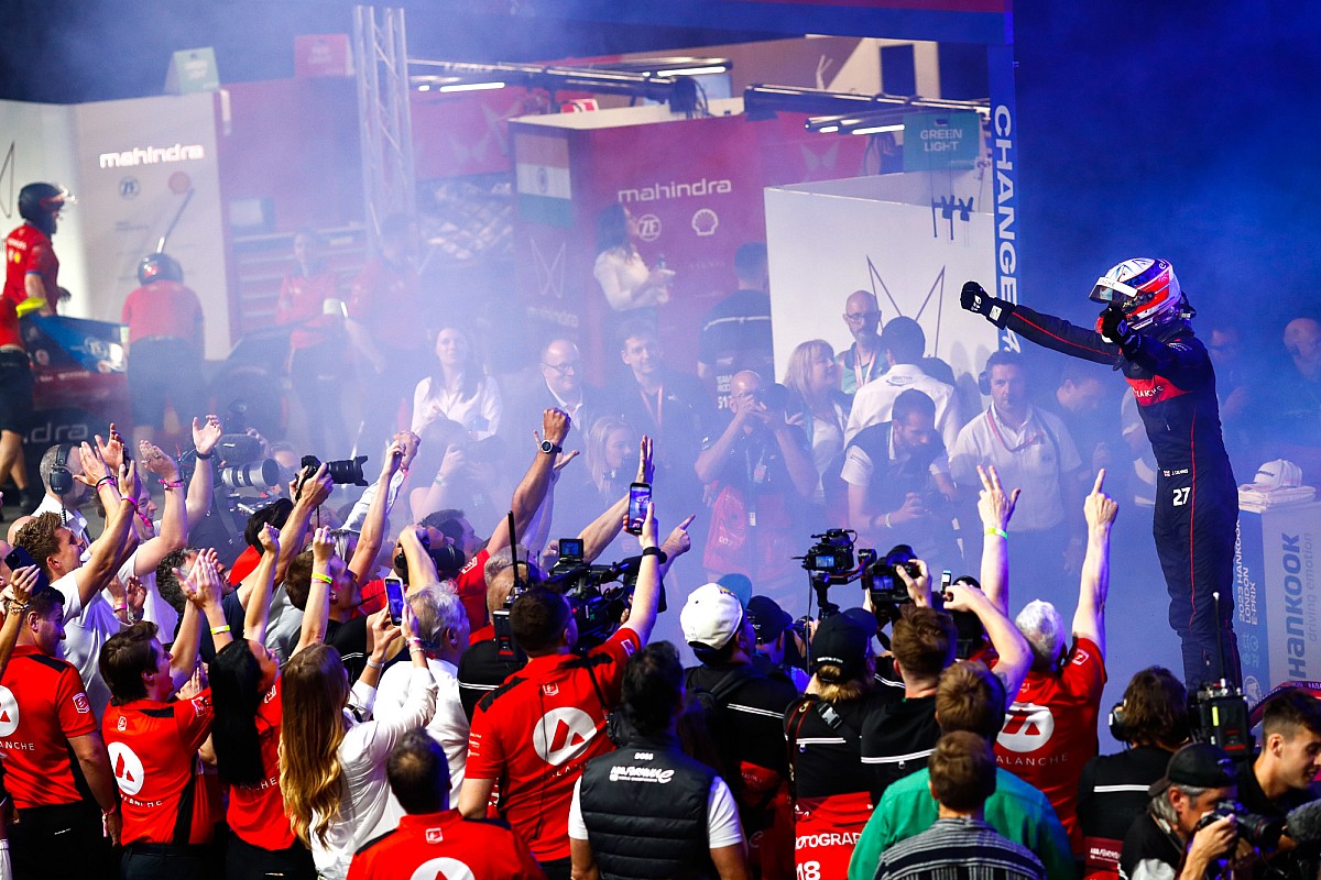 Londra E-Prix I: Dennis şampiyonluğunu ilan etti, Evans kazandı ...