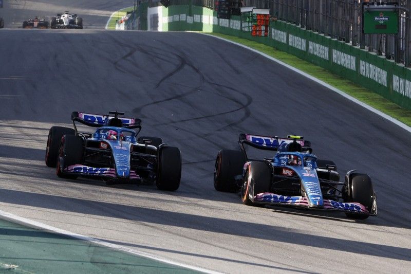 Alpine-Teamchef Szafnauer nach Unfall sauer auf Fahrer: Alonso kassiert Strafe