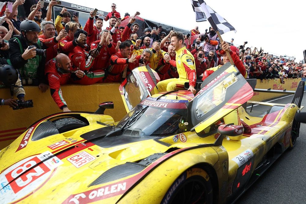 Le Mans 24 Saat: Ferrari zirvede, Kubica kariyerinin en büyük zaferini ...