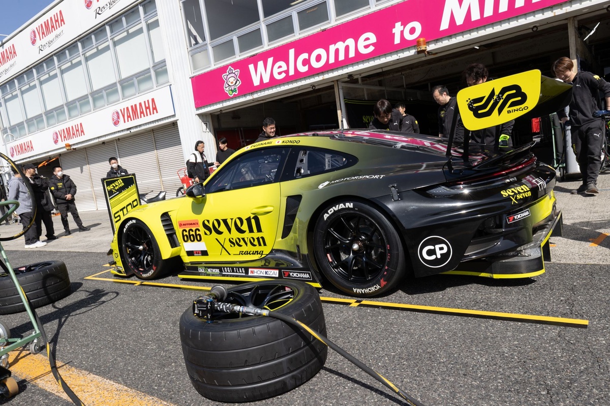 新生seven × sevenポルシェ、既にル・マンはじめ世界を見据える本気の体制！ 「スーパーGTは通過点でもある」と藤波選手兼監督……旋風起こすか