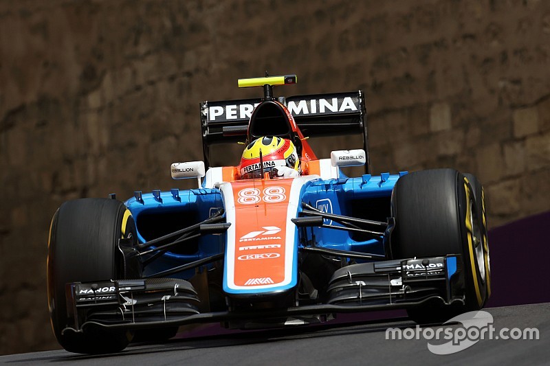 Baku points "possible" for Manor in a crash-heavy race