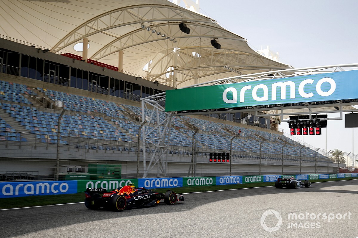 Live: F1 Bahrain pre-season test - Day 1 | Live text | Autosport.com