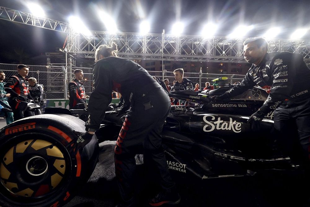 ザウバーF1の2024年チーム名称はダミーだった？ チームがSNSを更新……2024年元旦に何らかの発表アリと予告