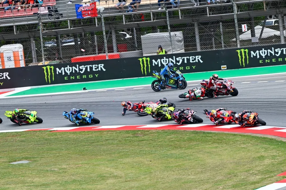 Francesco Bagnaia felt dizzy after Johann Zarco crash: “Maybe I wasn’t ...