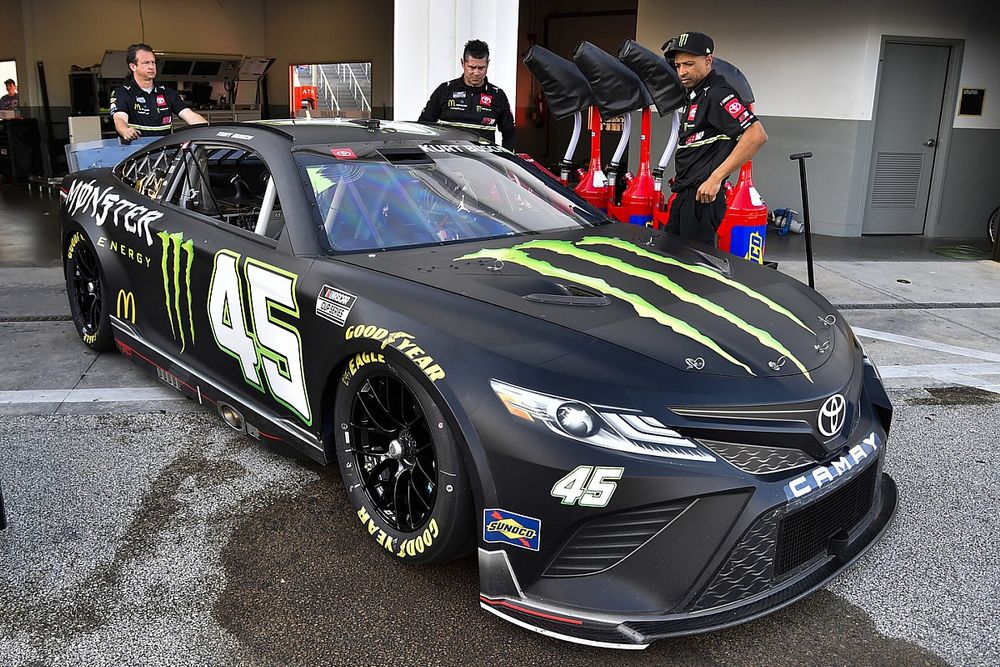 Kurt Busch faces pass-through penalty after three tech failures