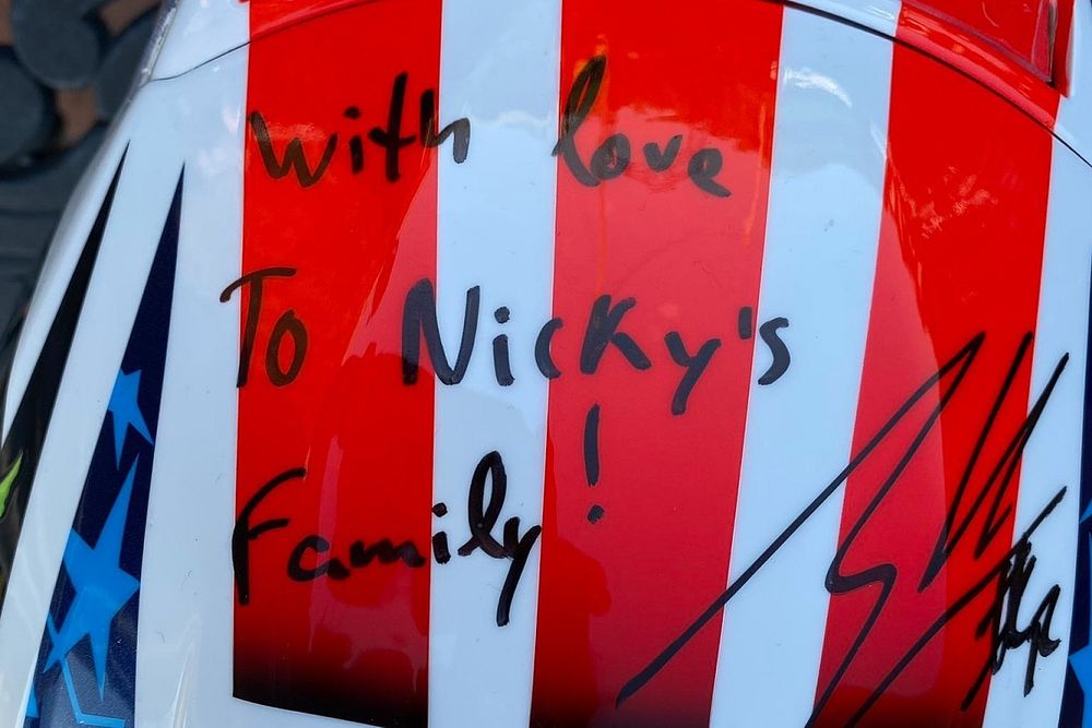 MotoGP: Rins Hadiahkan Helm untuk Keluarga Hayden