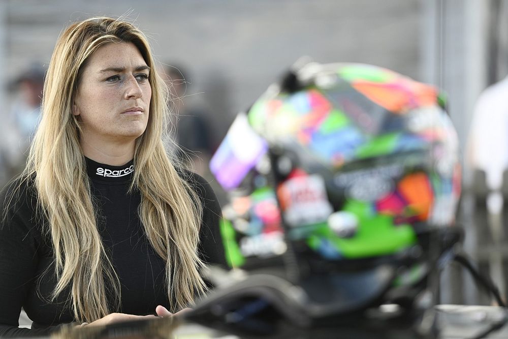 Edwards switches to Team Hard Cupra for 2023 BTCC season