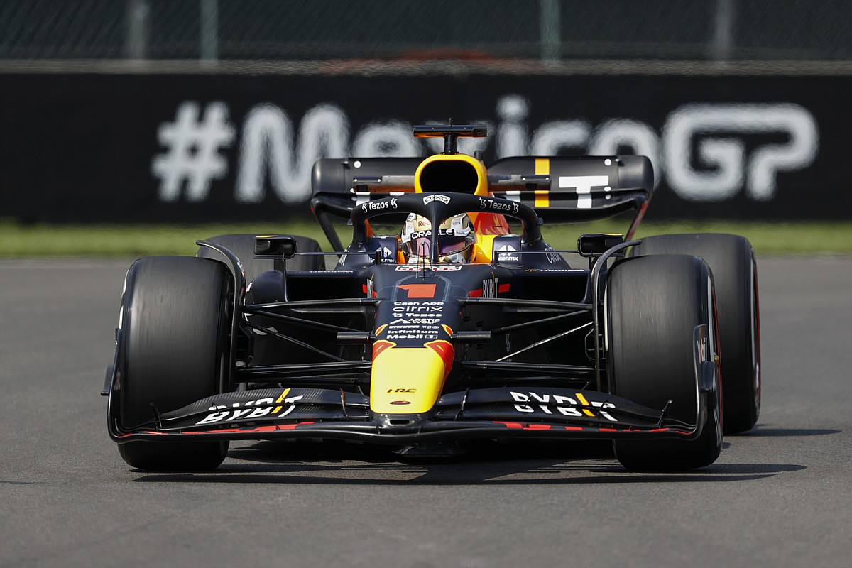 VIDEO: Een ronde met Max Verstappen tijdens VT2 F1 Mexico