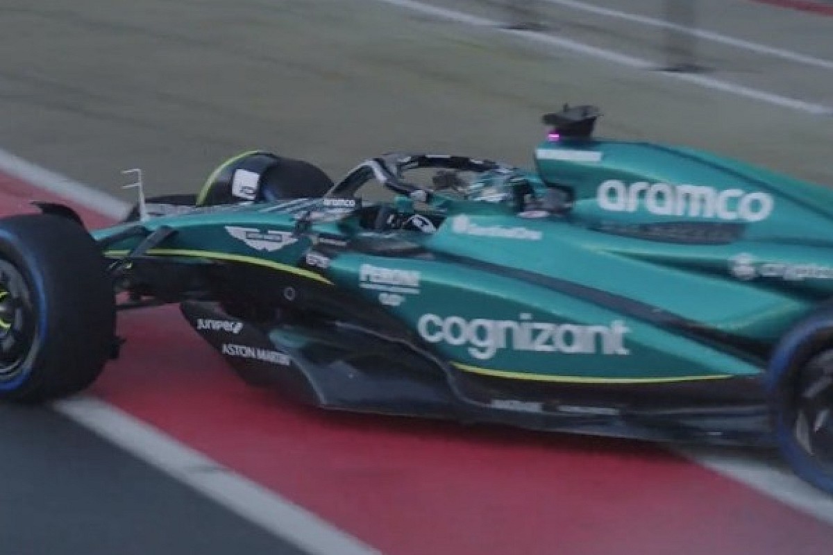 VÍDEO: Aston Martin coloca AMR23 na pista em Silverstone