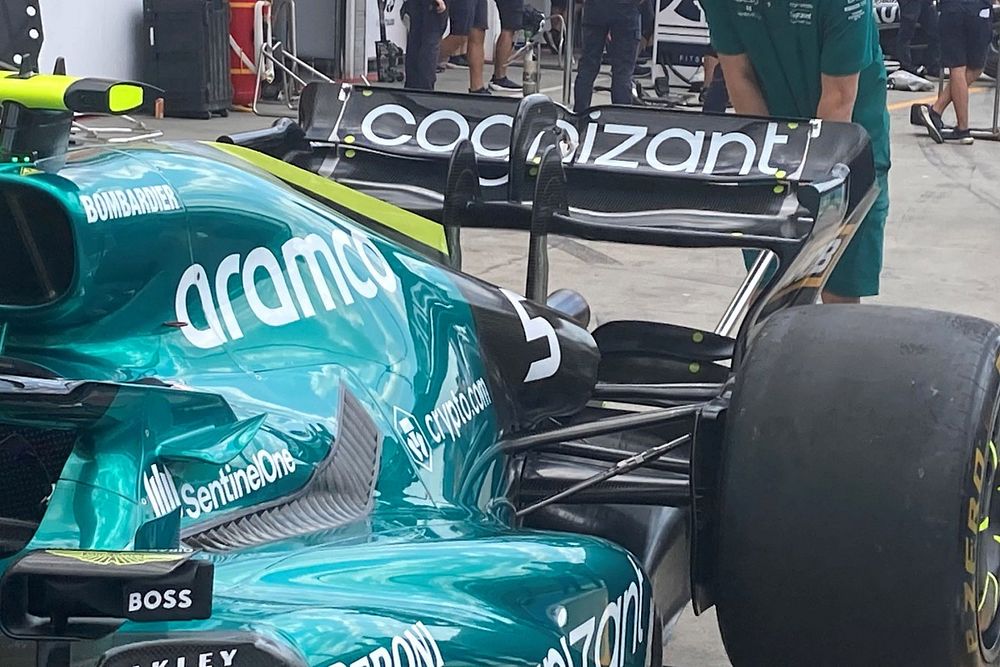 A Williamsnek nincs problémája az Aston Martin sokat kritizált hátsó ...
