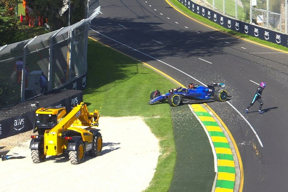 Vídeo: ¡bandera roja en Australia que arruina a Russell y Sainz!
