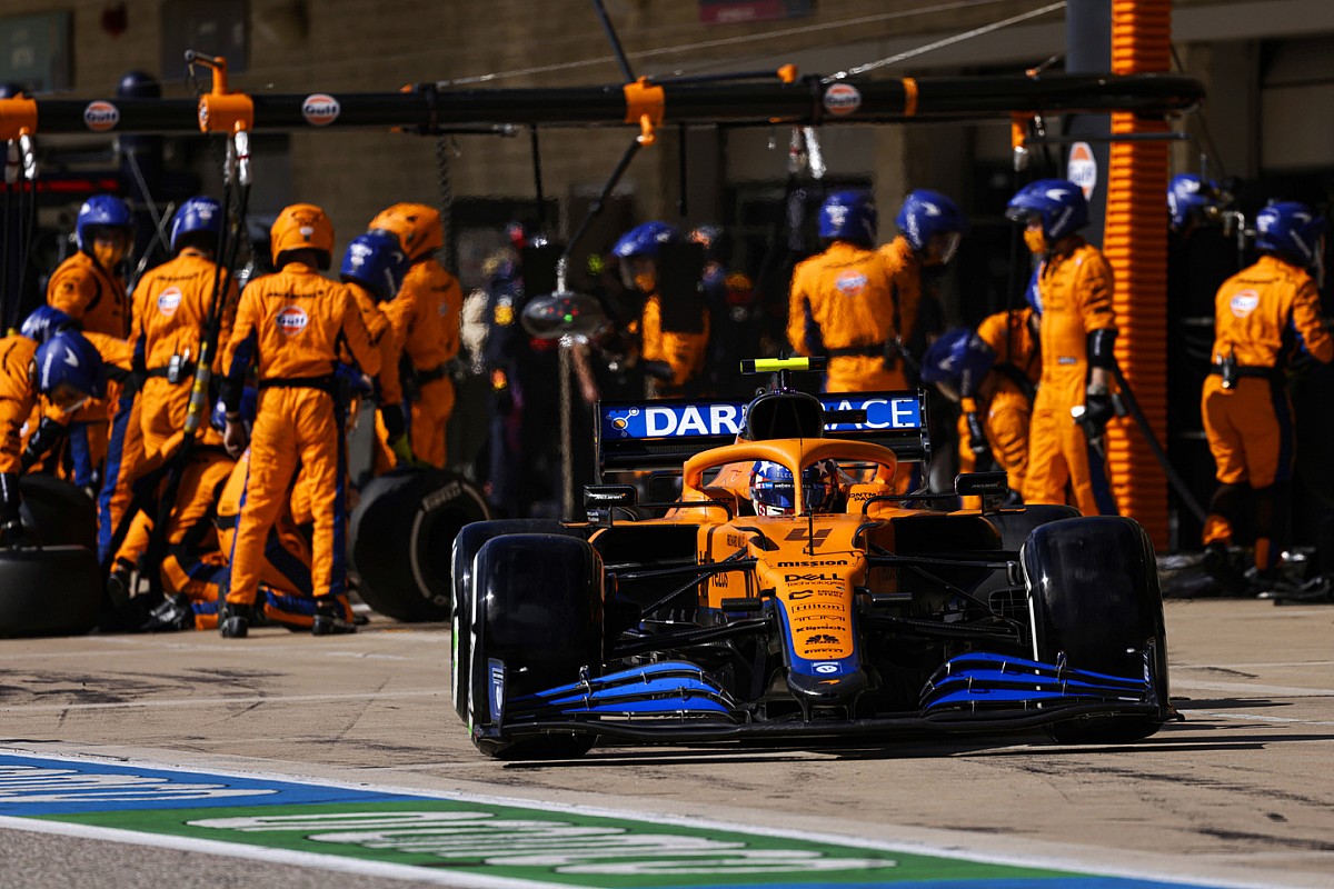 Norris: McLaren F1 fight with Ferrari getting 'tense'