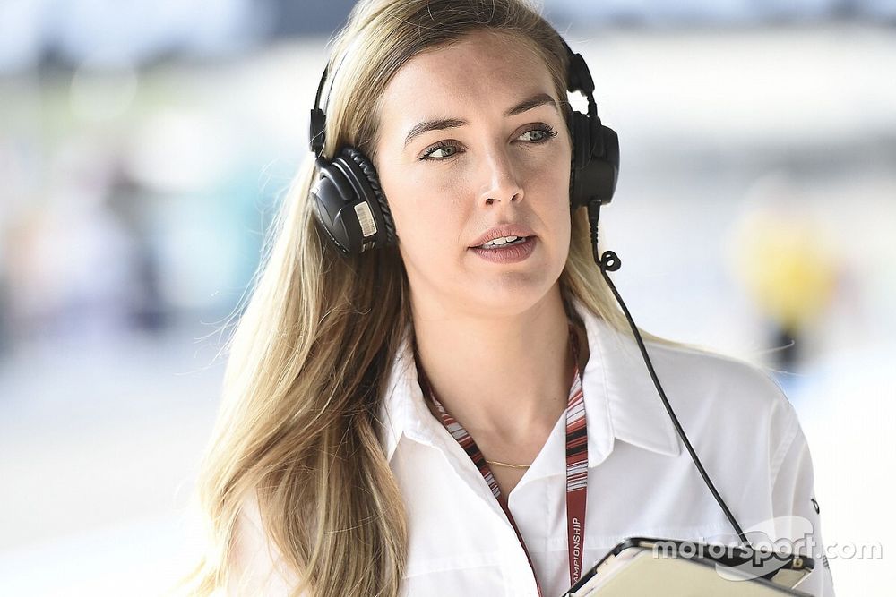 Amy Reynolds Jadi Salah Satu Pemanis Paddock MotoGP