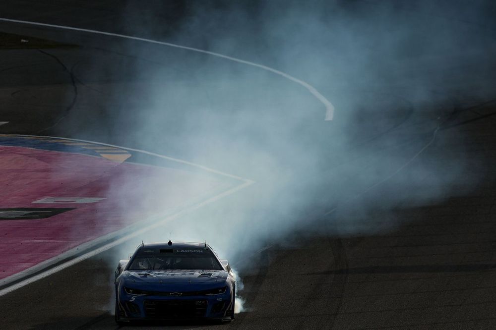 How robots are helping NASCAR teams make better, faster race cars