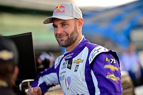 Doug Piner Profile - Bio, News, High-Res Photos & High Quality Videos