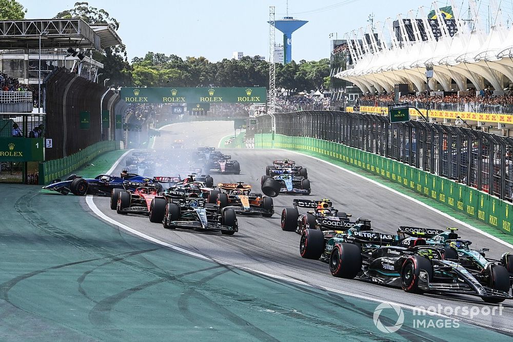 F1 Brazilian GP: Albon, Magnussen first corner crash triggers red flag