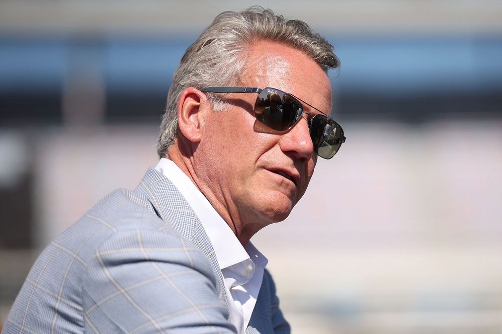Steve Phelps to resign as NASCAR Commissioner ahead of 2026 season