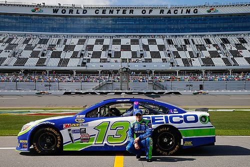 Casey Mears Profile - Bio, News, High-Res Photos & High Quality Videos