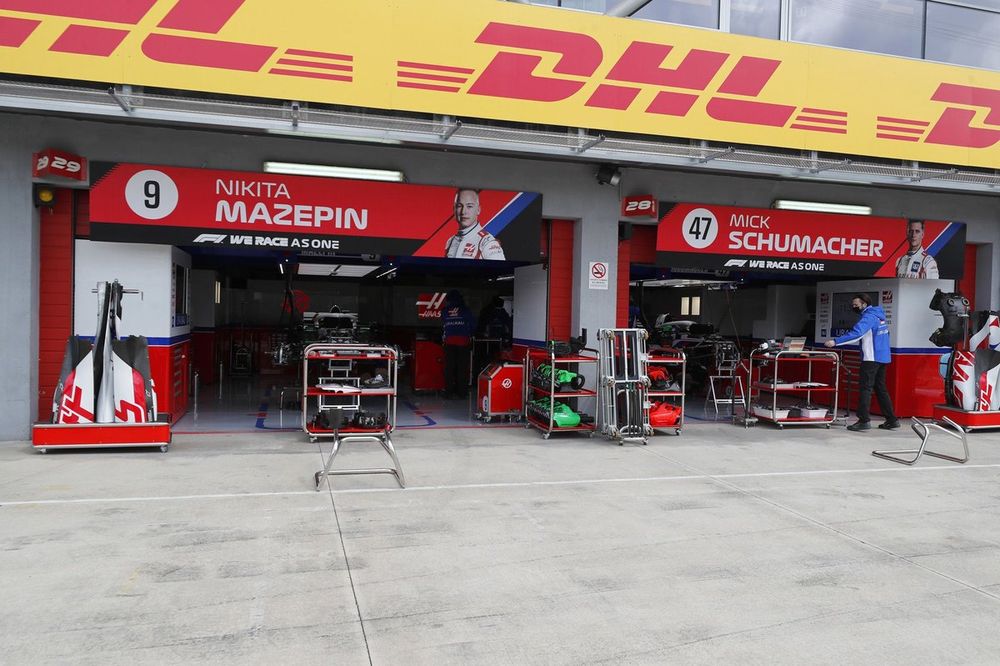 Szerződést hosszabbított legnagyobb logisztikai partnerével a Forma-1