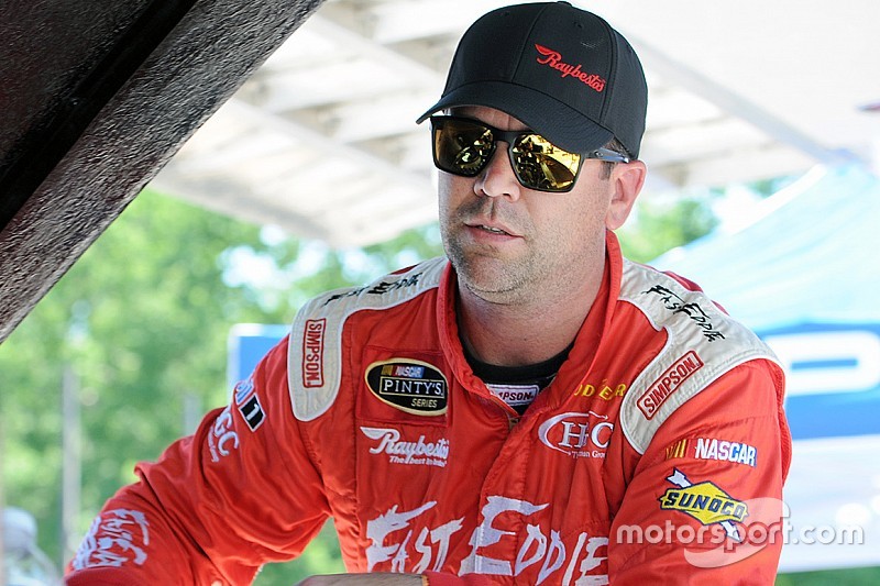 Jason Hathaway retires from full-time NASCAR Pinty's Series competition