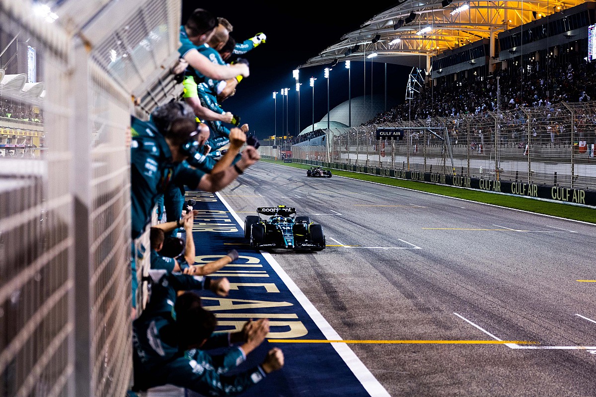 GP de Bahrein de F1: ¡Podio de Alonso y victoria de Verstappen!