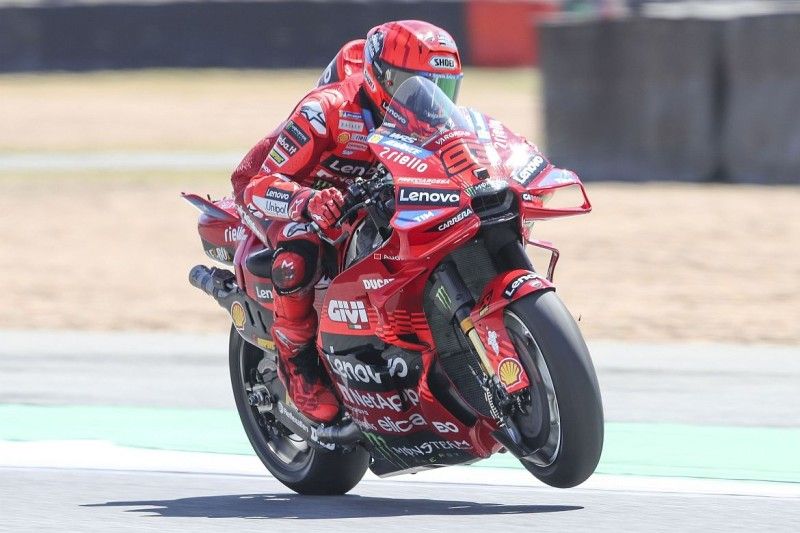 MotoGP Buriram FT1 2025: Marquez vorn, Yamaha stark, Bagnaia mit Problemen!