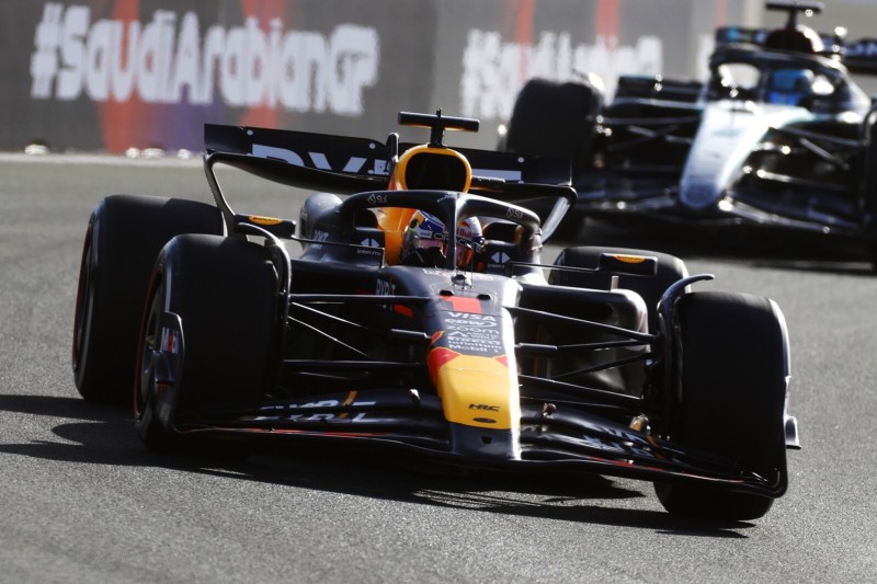 F1-Training Saudi-Arabien: Strecke "wie Mario-Kart", Bestzeit Verstappen