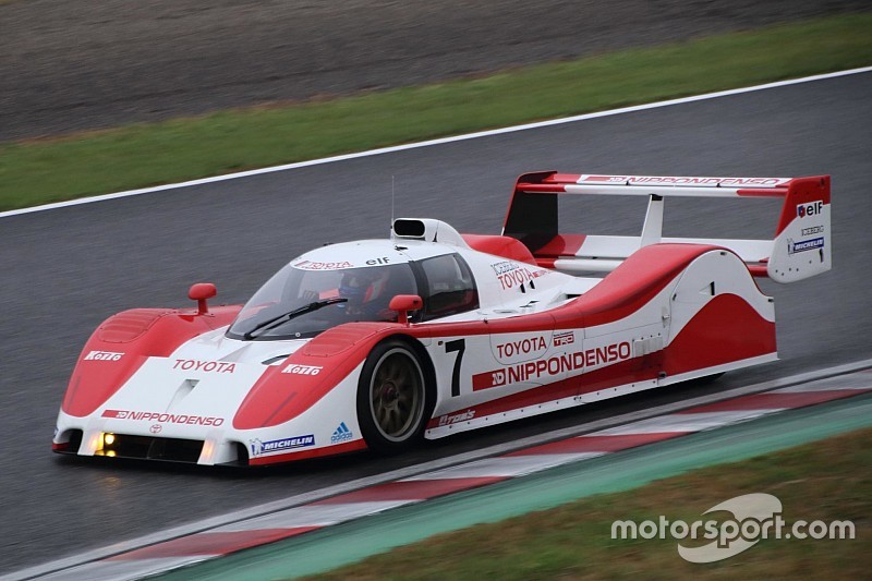 片山右京、鈴鹿でトヨタTS010をドライブ「二度と作られない名車だ！」