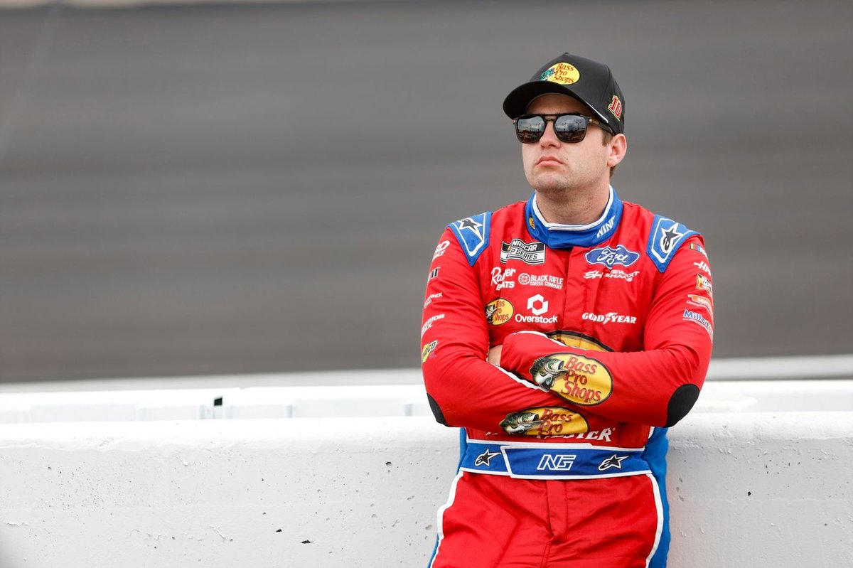 Noah Gragson to join Front Row Motorsports in 2025