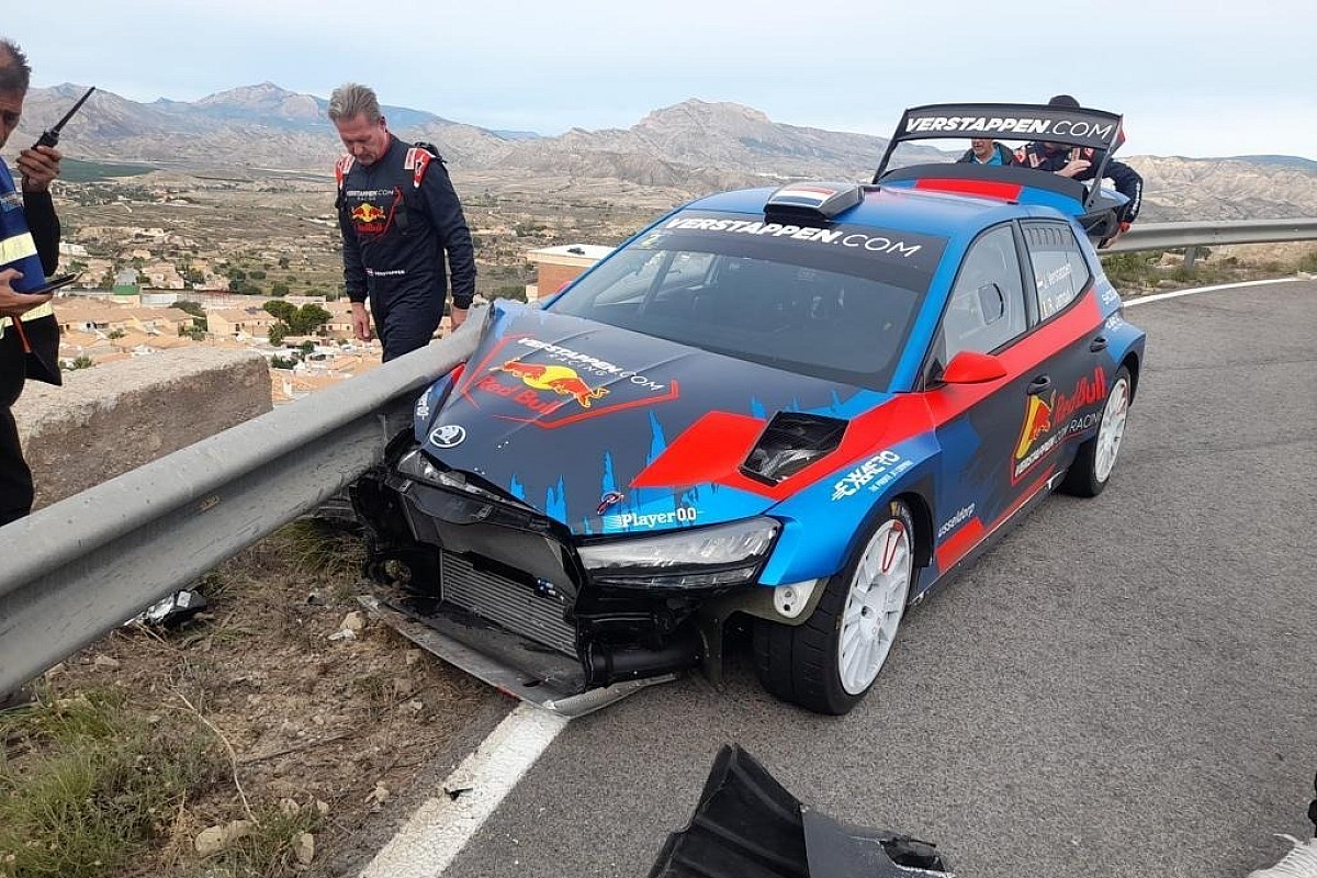 Jos Verstappen crasht in voorbereiding op Rally van La Nucía