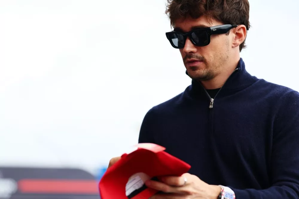 Ferrari F1 fans love the 2026 race suit, but one detail is causing a stir